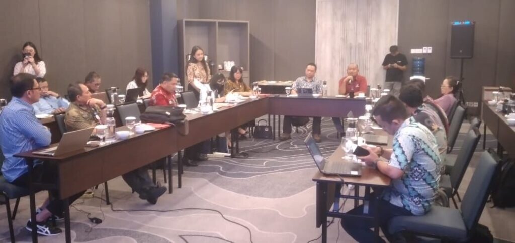 Polimdo, Polnustar dan Akademisi Komunitas Mapanawang Manado Gelar FGD ...